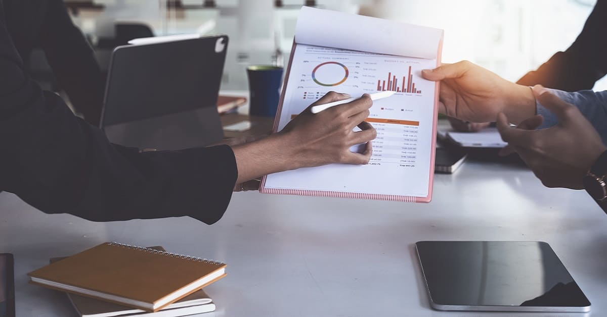 How to implement Cloud FinOps? Here are 8 industry-leading practices